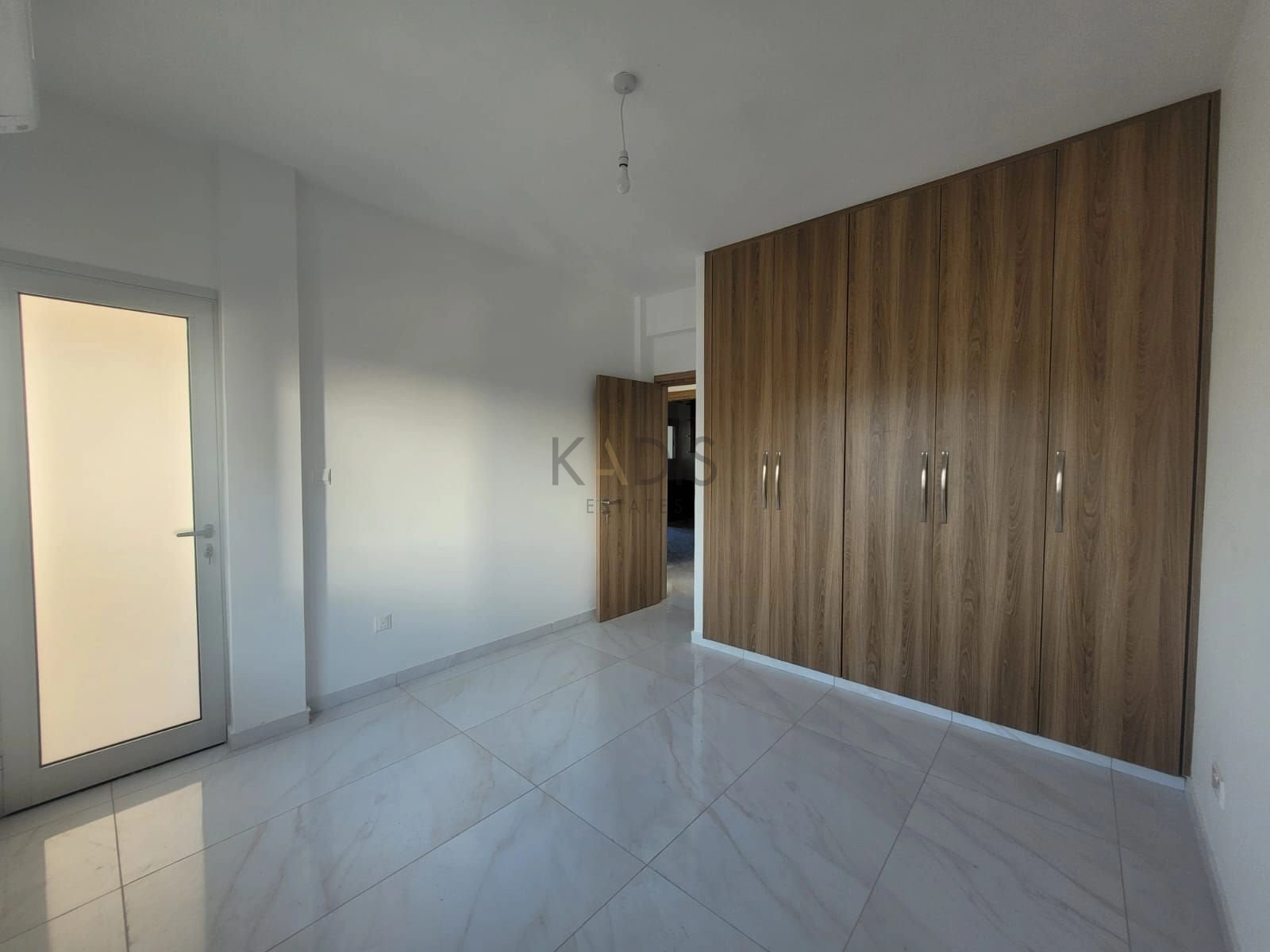 3 Bedroom Apartment for Rent in Limassol - Kapsalos €1600 - INDEX.cy